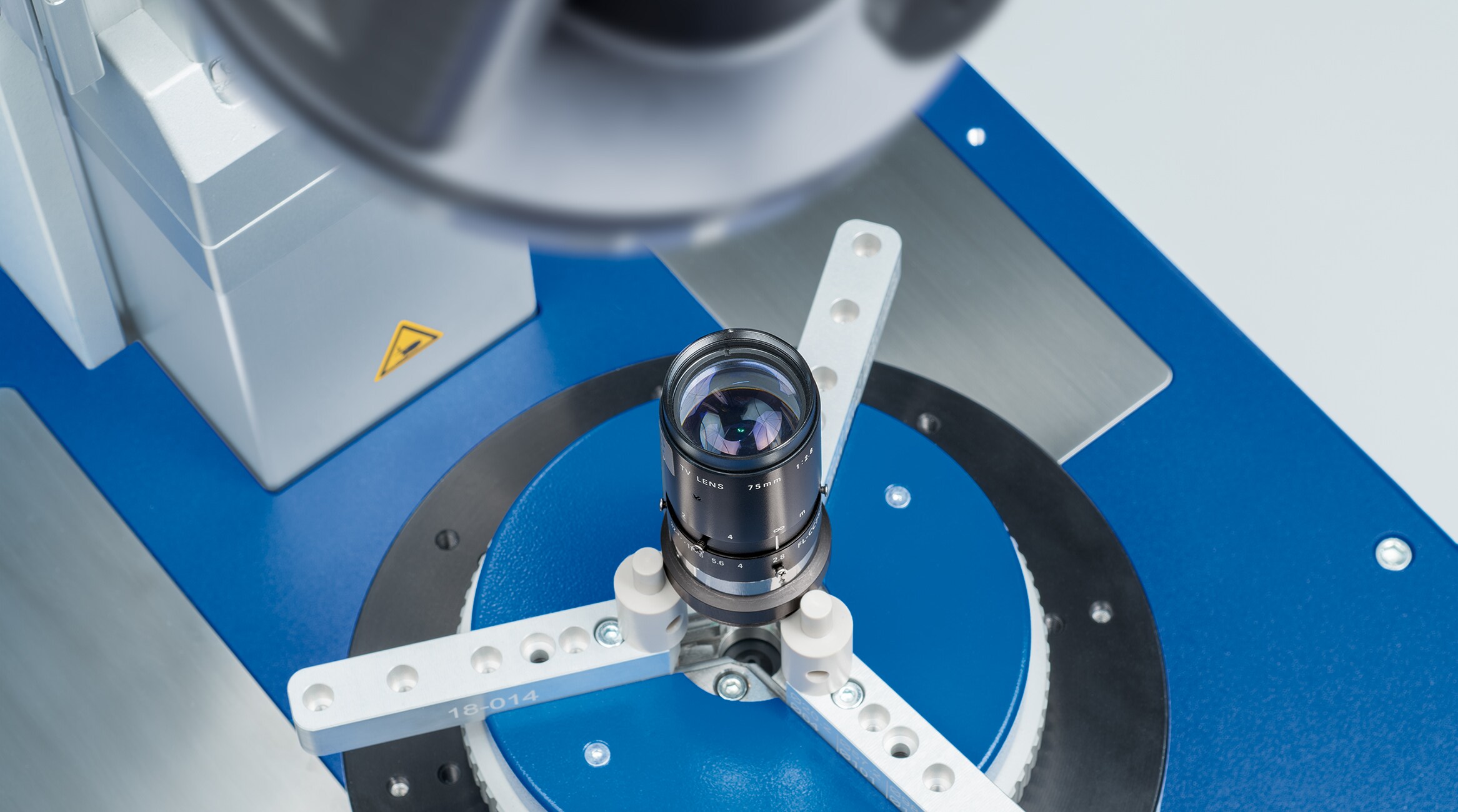Fast measurement of complex lens systems | TRIOPTICS