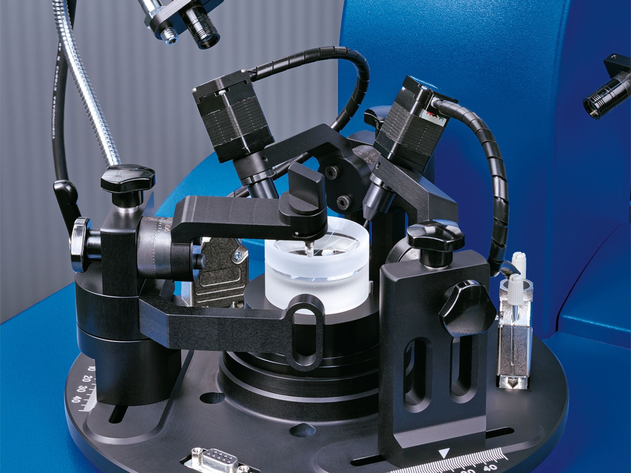 OptiCentric® - Lens centration and alignment | TRIOPTICS